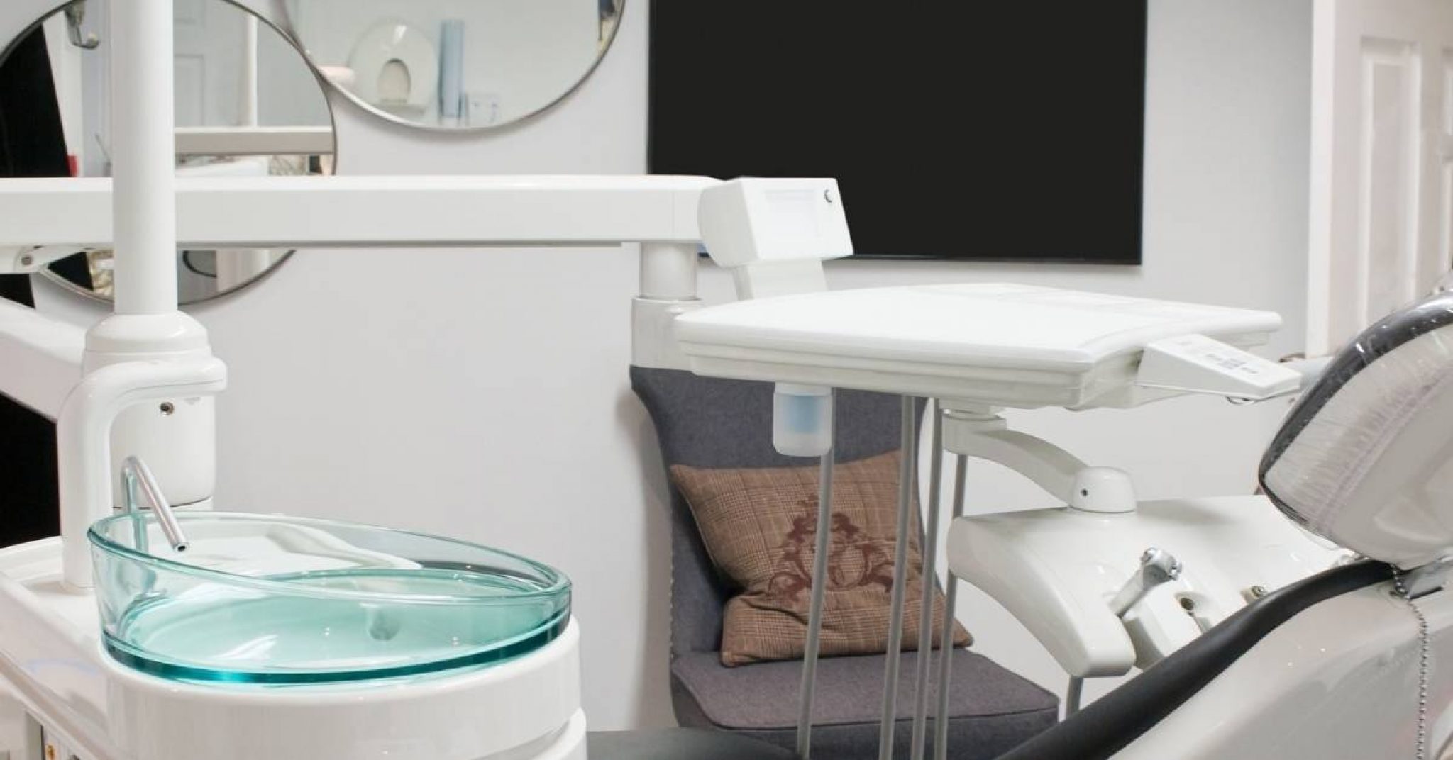 What A Root Canal Looks Like & Treatment Explained! [year]